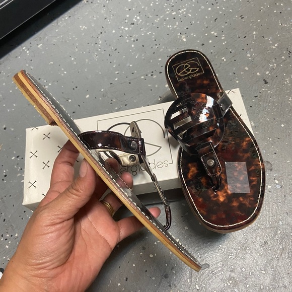 Everglades | Shoes | Tortoise Brown Flat Sandals | Poshmark